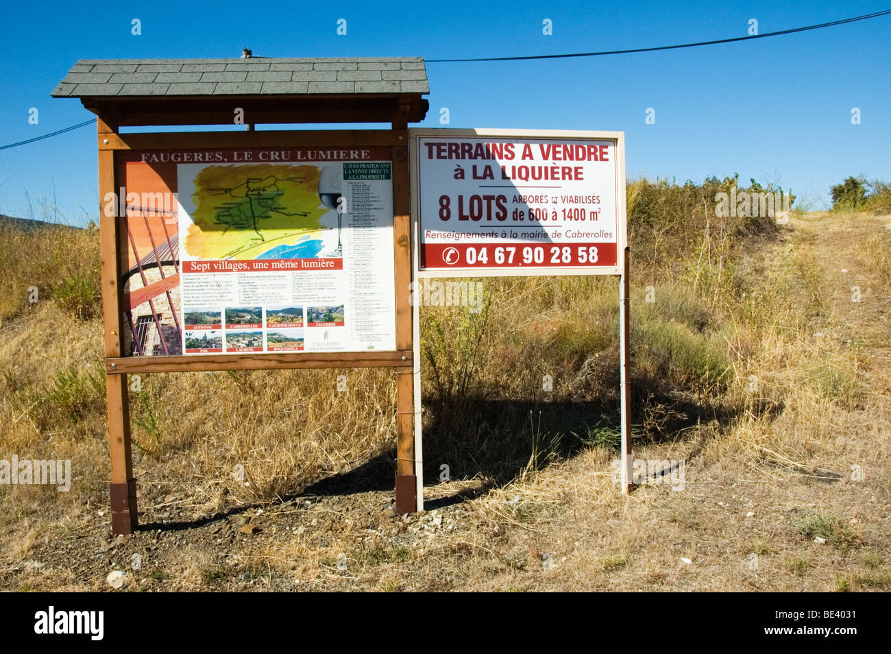 Land for sale sign hi-res stock photography and images - Alamy