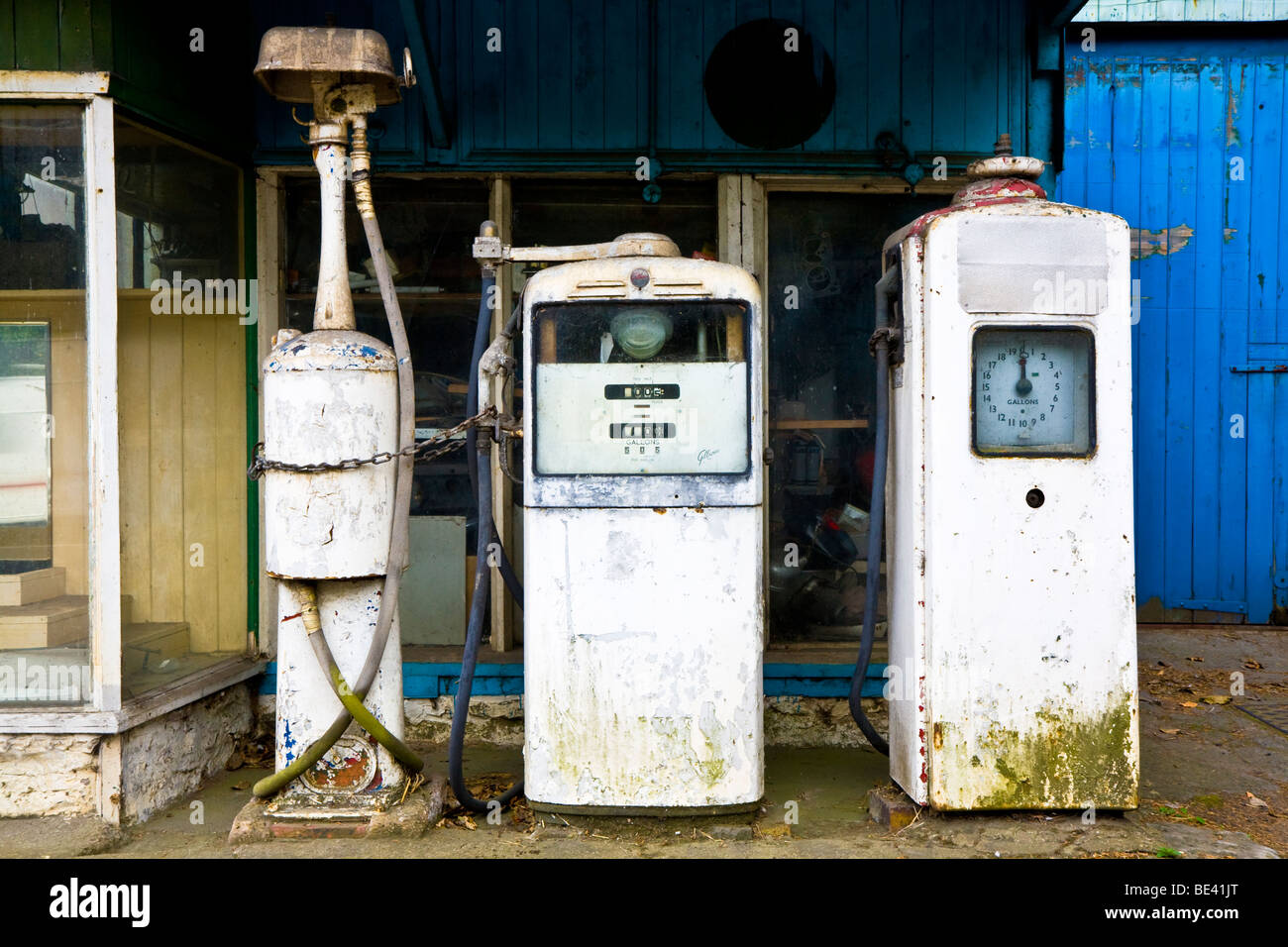 1970s gas station hi-res stock photography and images - Alamy