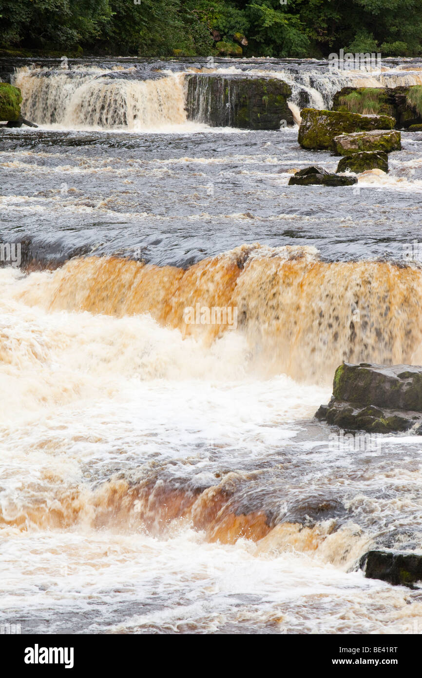 Aysgarth Falls at Aysgarth in the yorkshire Dales National Park, UK ...