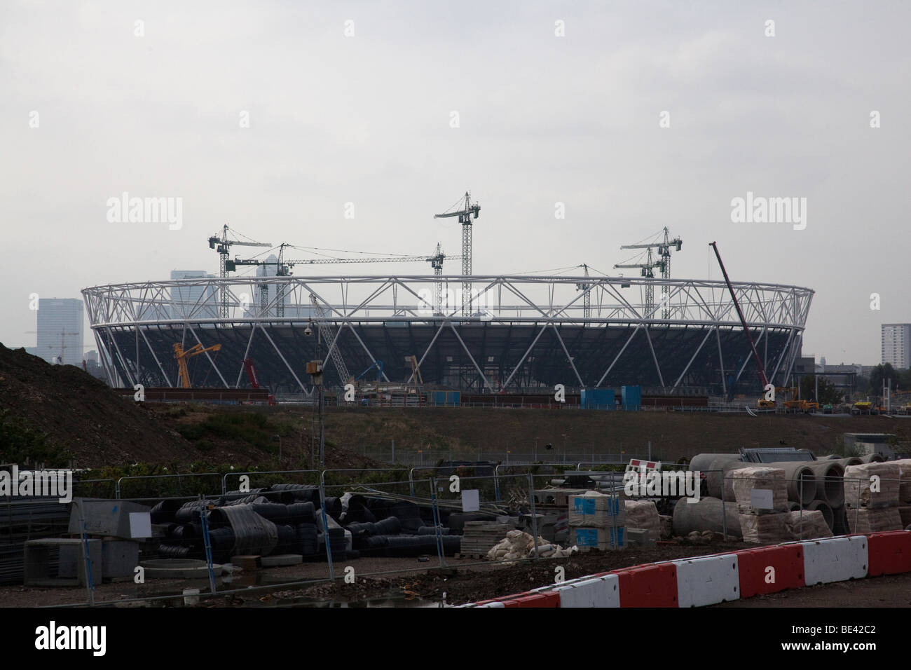 2012 london olympic stadium hi-res stock photography and images - Alamy
