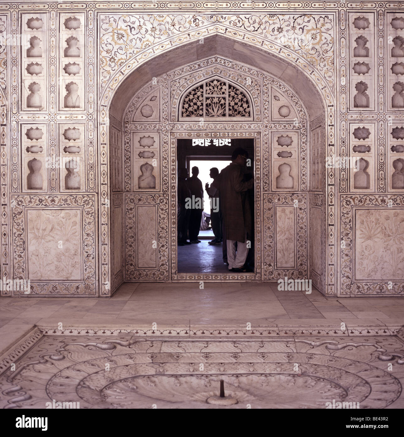 Decorated room in the Red Fort, Agra Stock Photo - Alamy