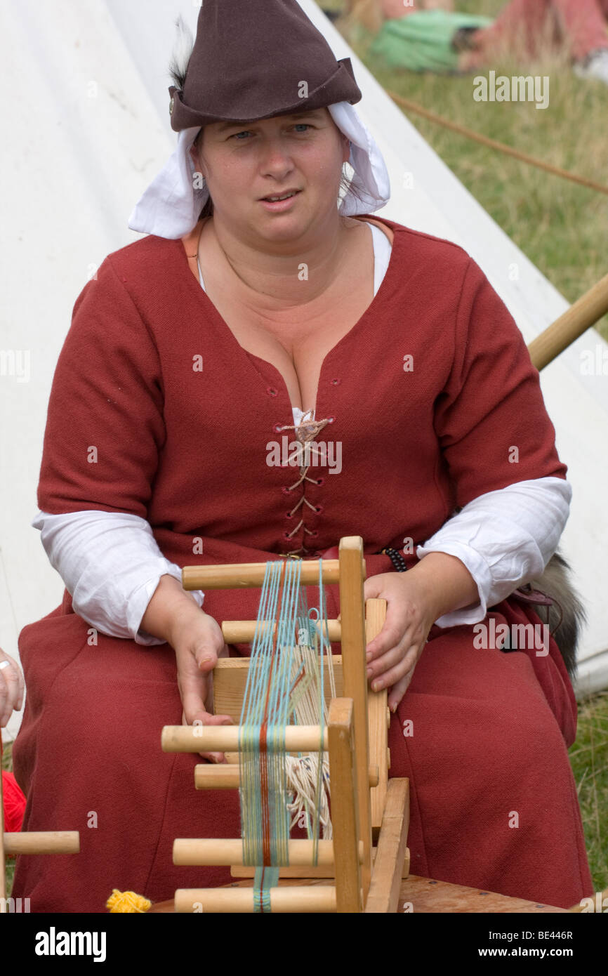 Medieval woman spinning hi-res stock photography and images - Alamy