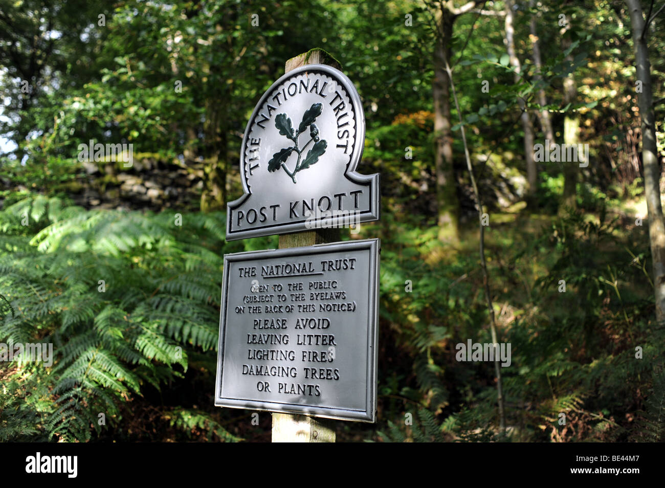 National trust sign post hi-res stock photography and images - Alamy
