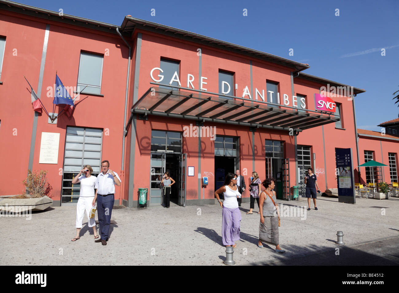 entrance to the train station gare d'antibes near the center of town ...