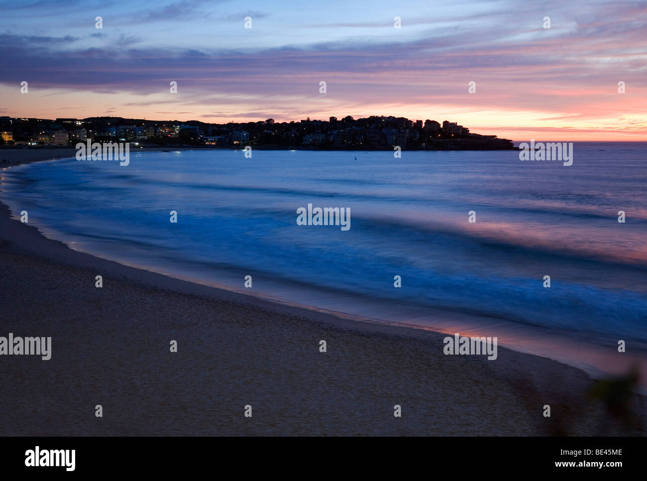 Bondi beach sydney hi-res stock photography and images - Alamy