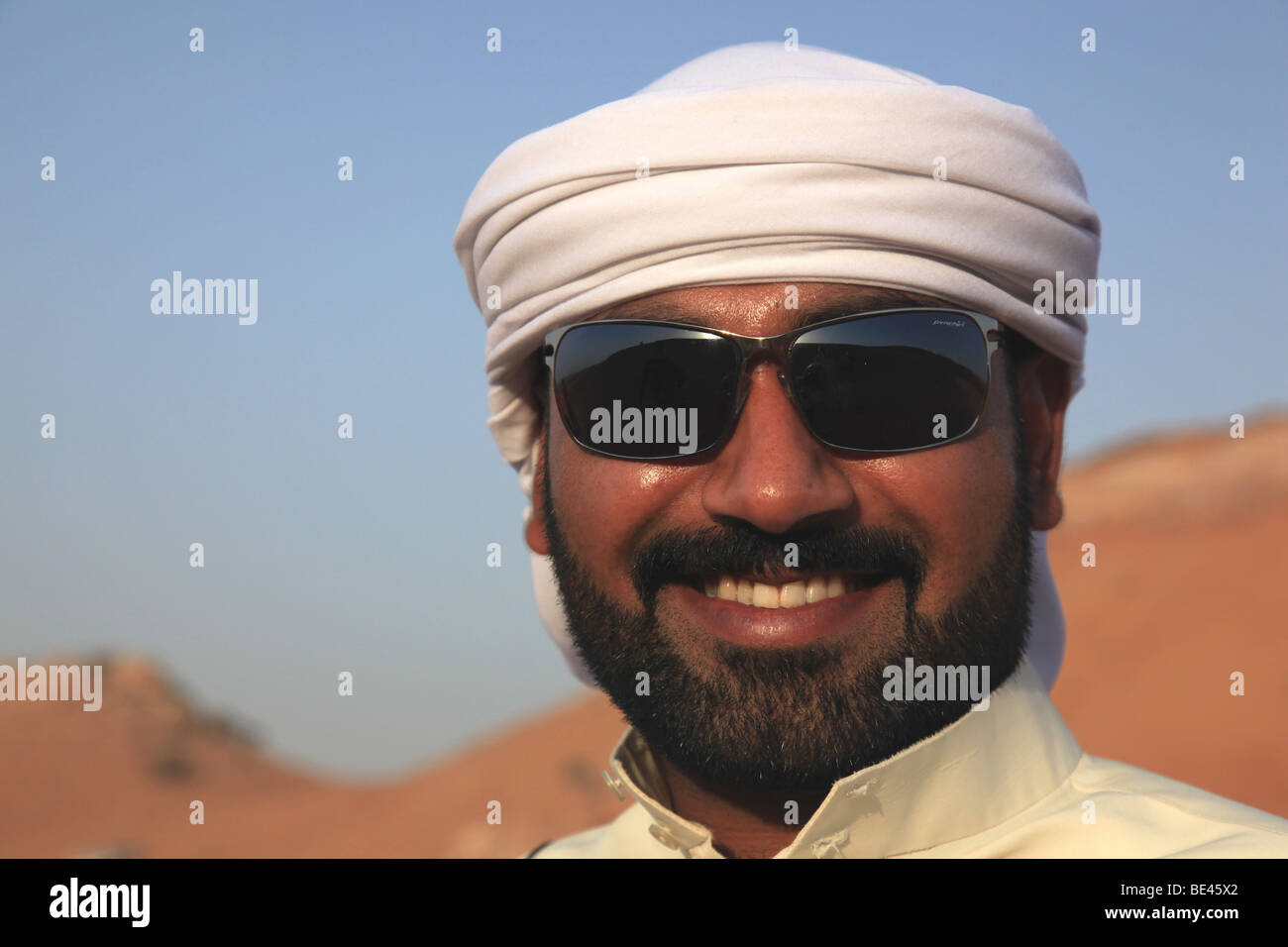 Dubai guy hi-res stock photography and images - Alamy