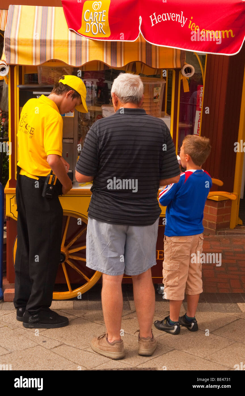 Ice cream stall hi-res stock photography and images - Alamy