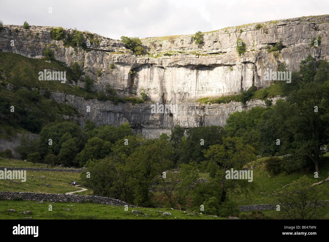 Malham Cove, Malhamdale, Yorkshire Dales, England, UK Stock Photo - Alamy