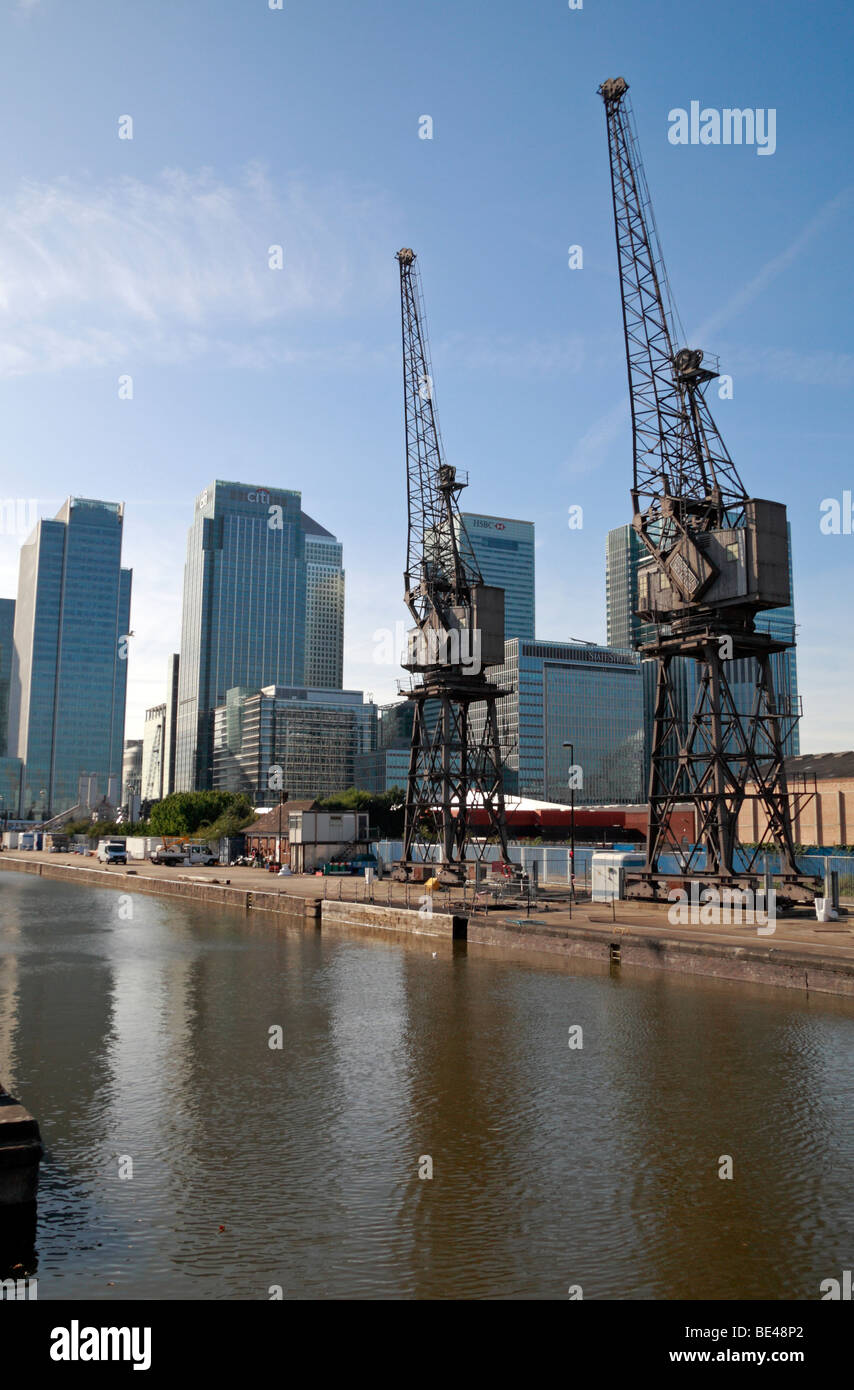 Preserved dock cranes close to the Canary Wharf financial district ...
