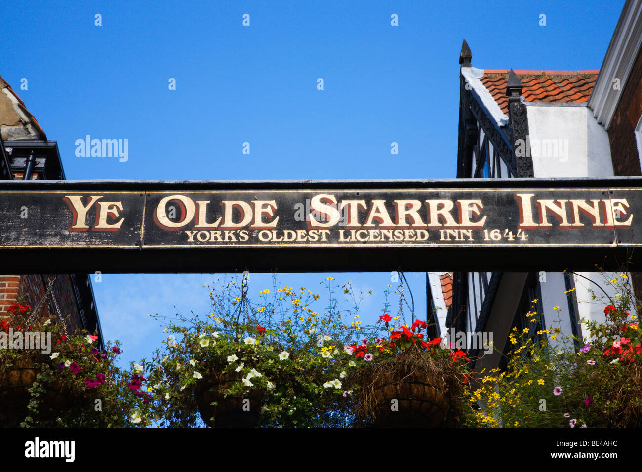 Ye olde starre inne sign hi-res stock photography and images - Alamy