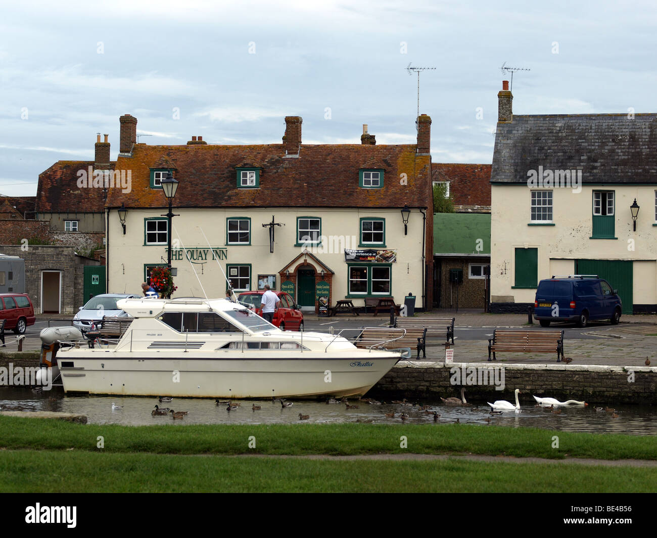 The quayside and the quay inn at Wareham,Dorset Stock Photo - Alamy