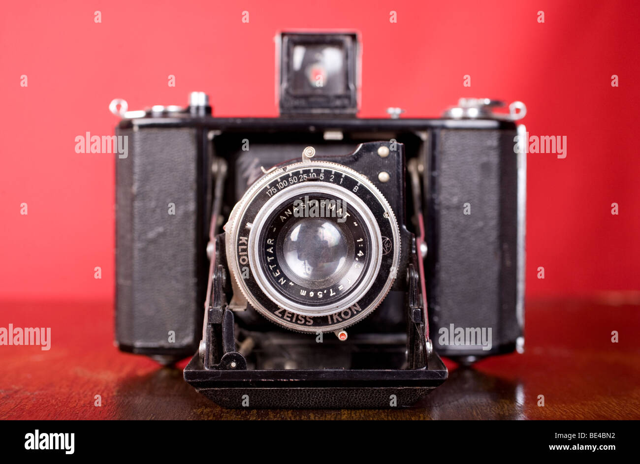 Old fashioned film camera Stock Photo - Alamy