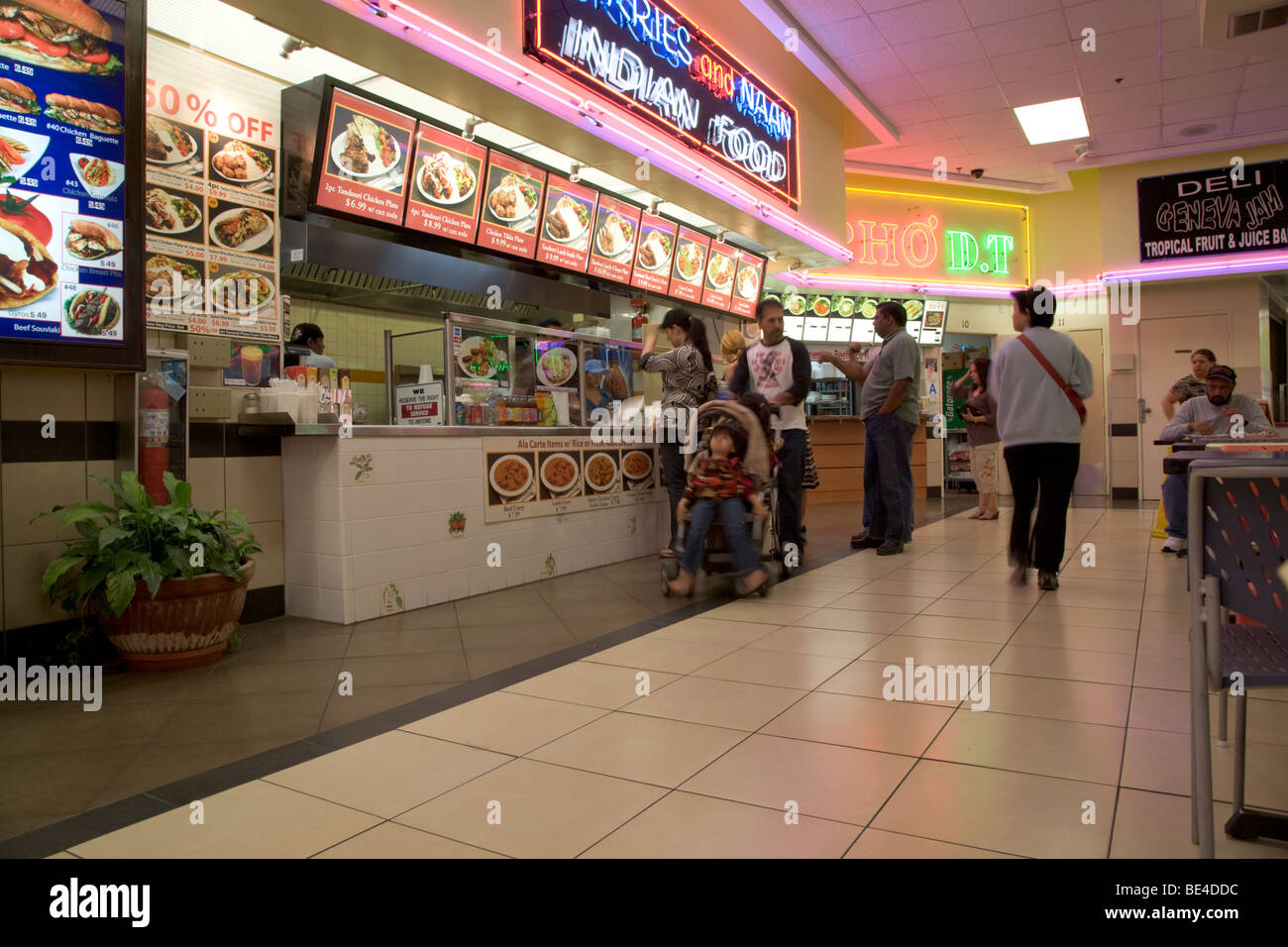 Food Mall Customers Waiting To Be Served At Indian Fast Food Restaurant ...