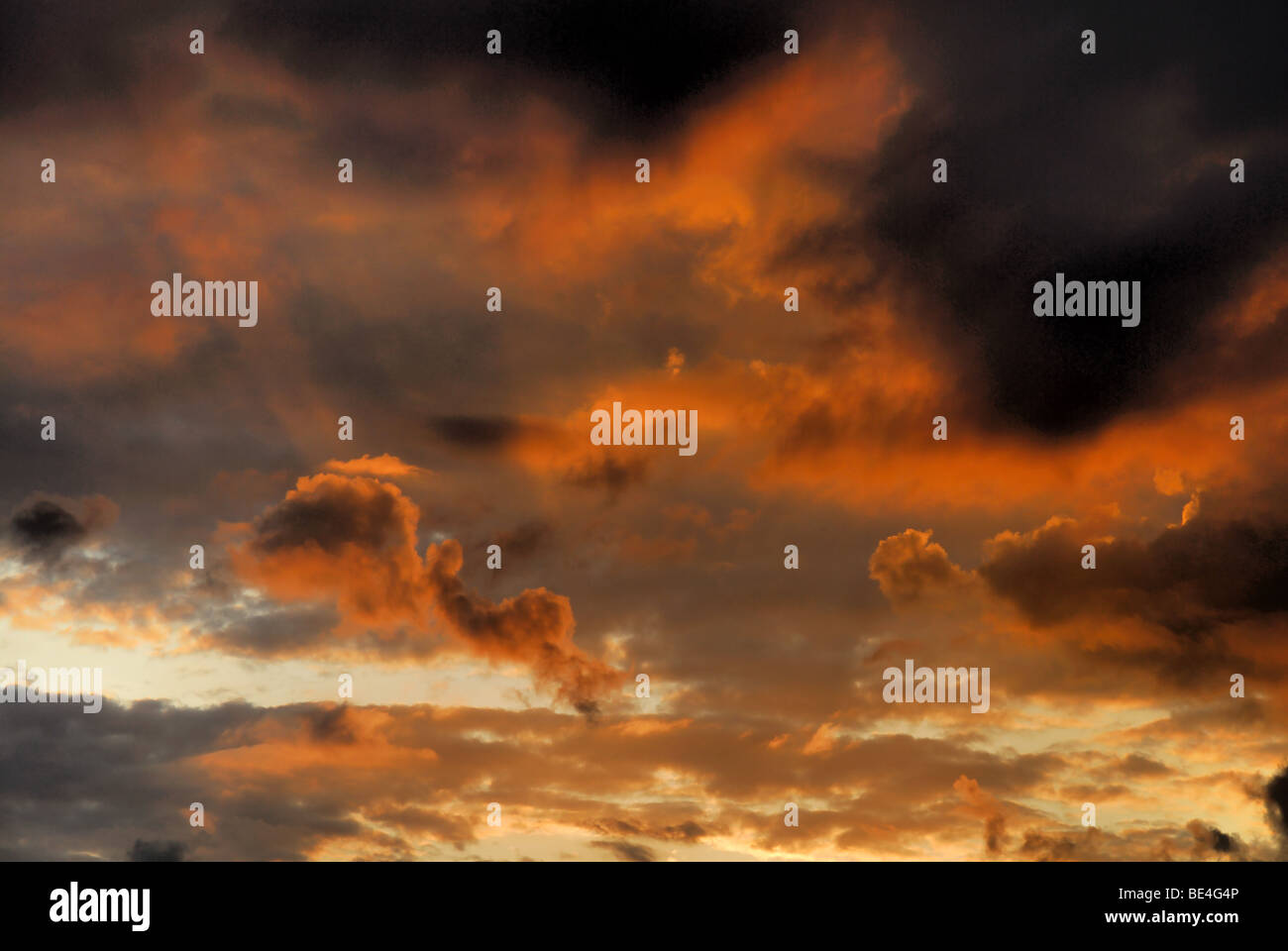 Storm clouds uk hi-res stock photography and images - Alamy
