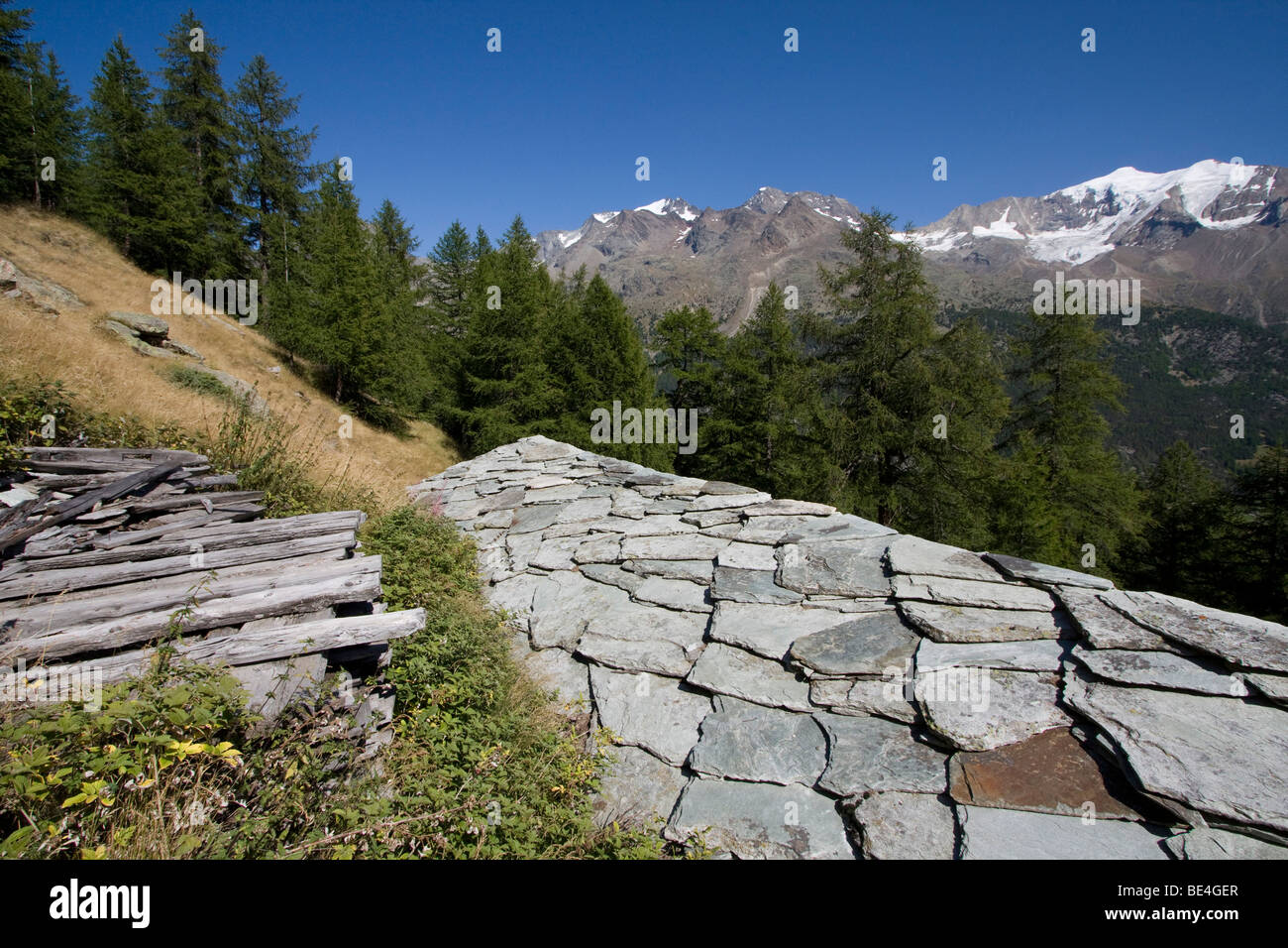 Swiss roof hi-res stock photography and images - Alamy