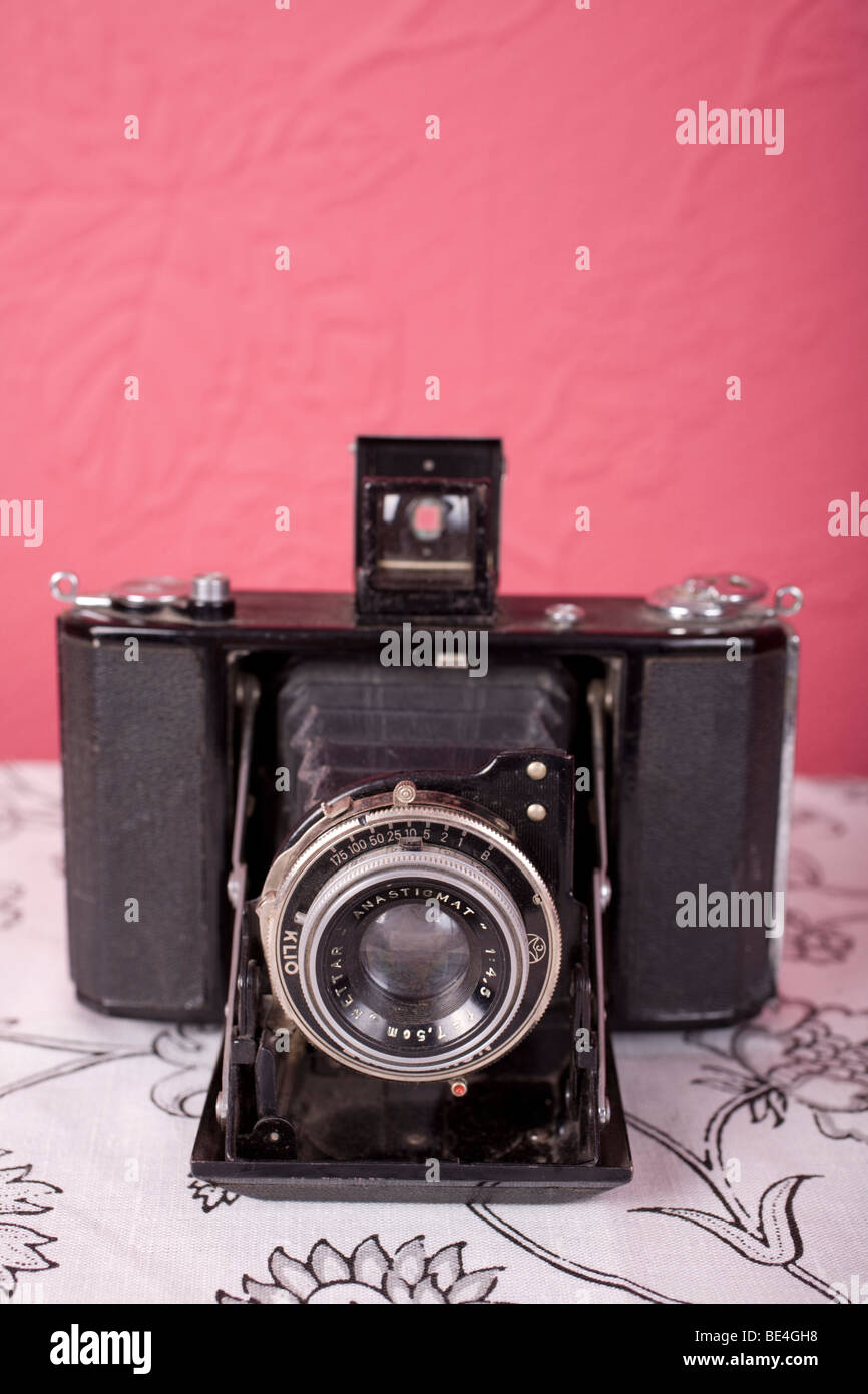Old fashioned film camera Stock Photo - Alamy
