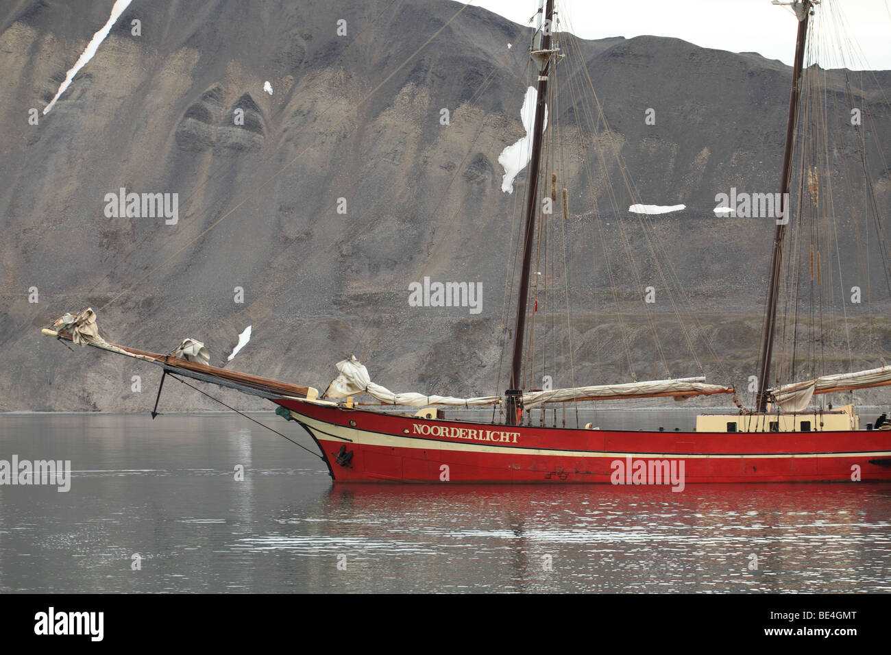 Scenic Landscape of Svalbard, Sailing Ship and the Arctic Ocean Stock ...
