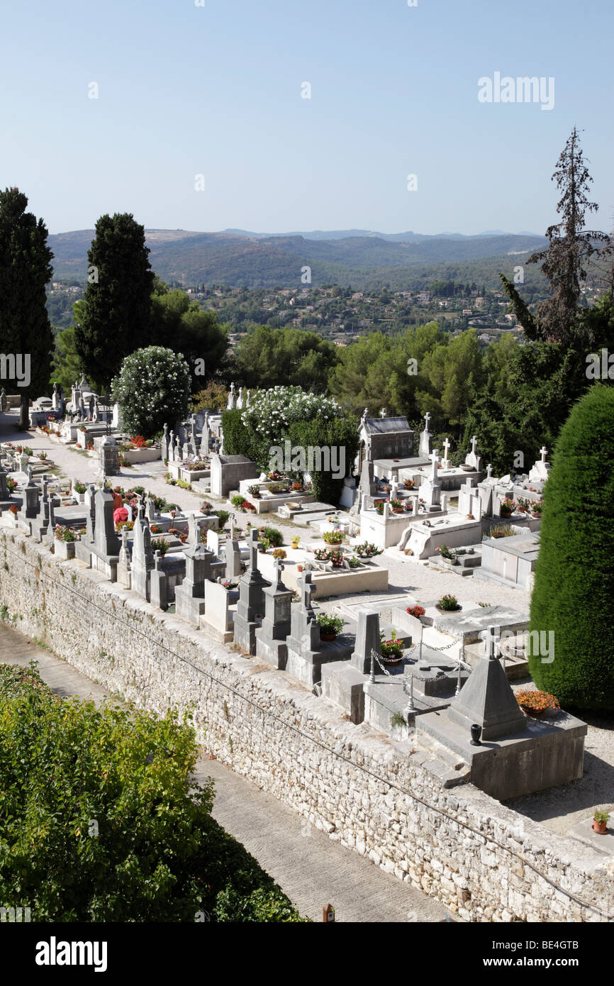 Village graveyard cemetery hi-res stock photography and images - Alamy