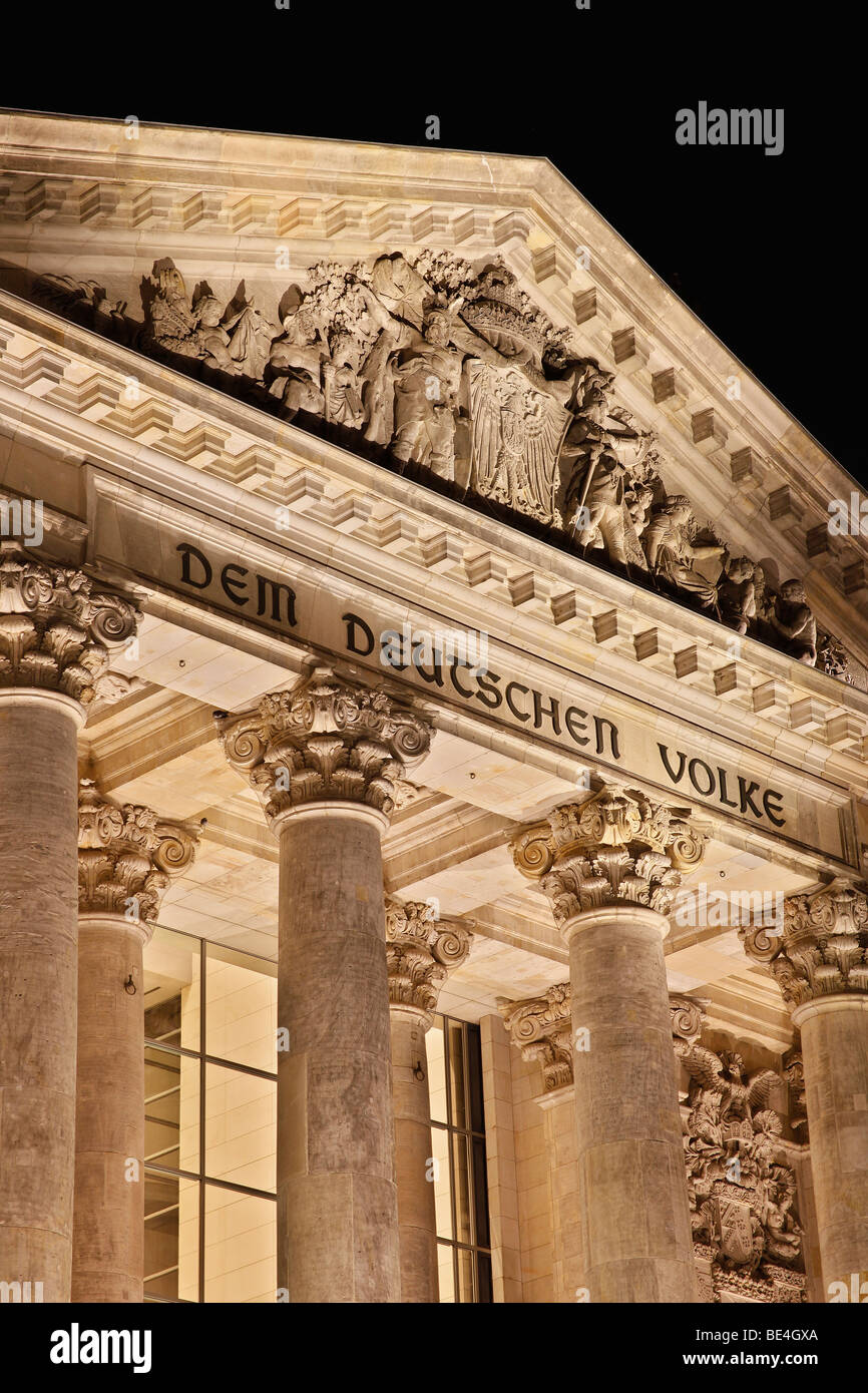 Night scene of the German Reichstag building, Berlin, Germany, Europe ...