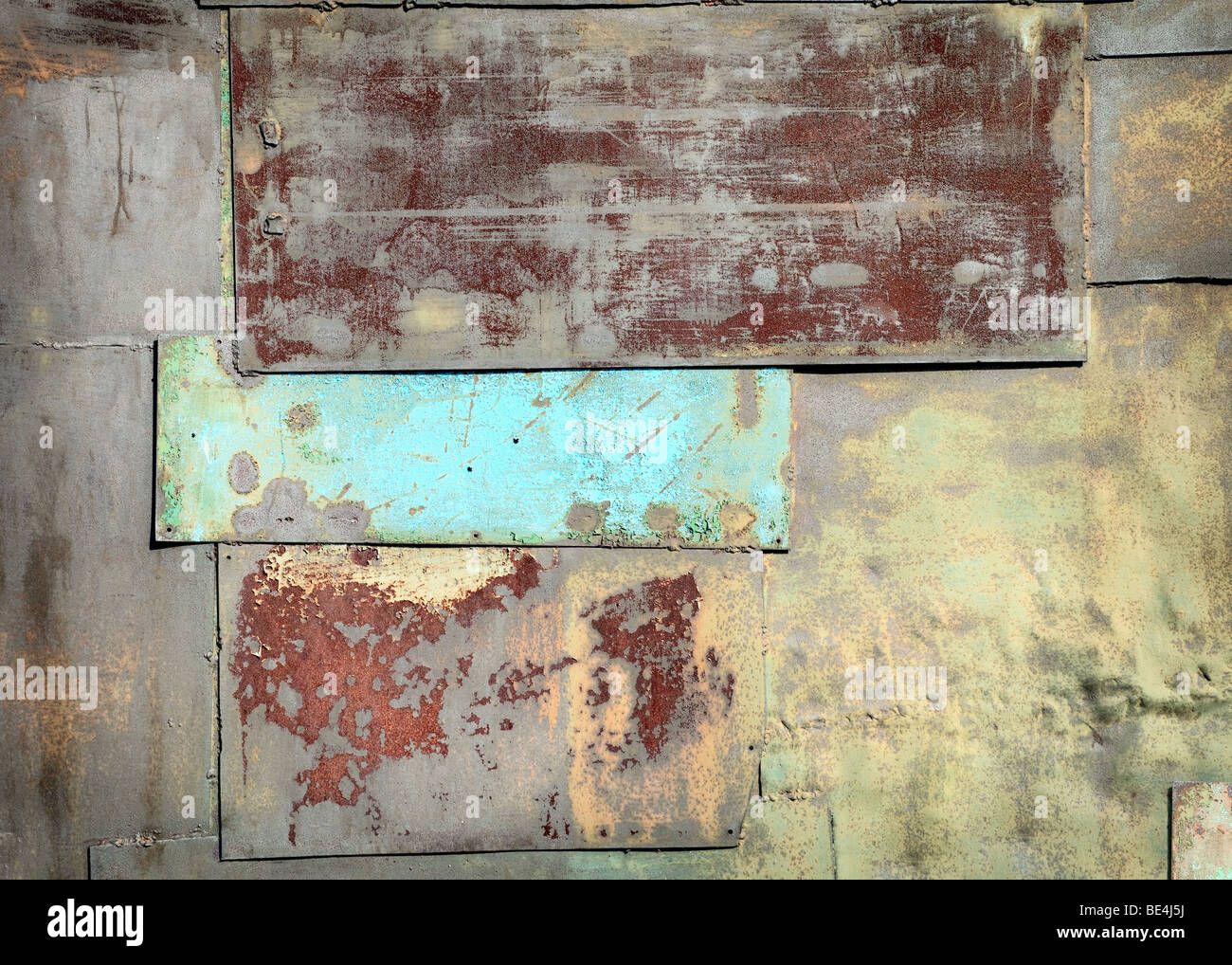 Surface of a wall covered with sheets of rusty old steel Stock Photo ...