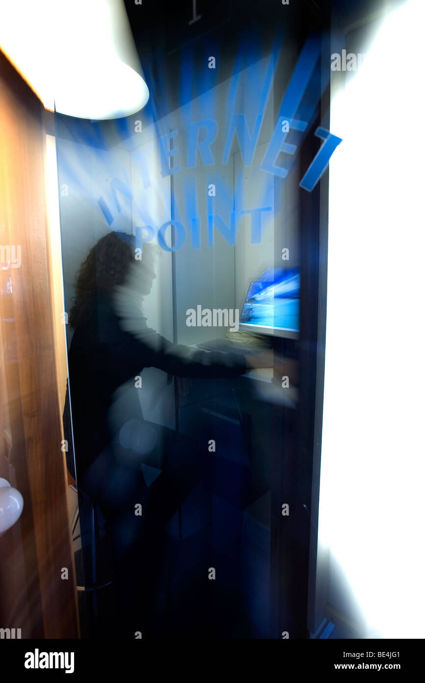girl in internet point Stock Photo - Alamy