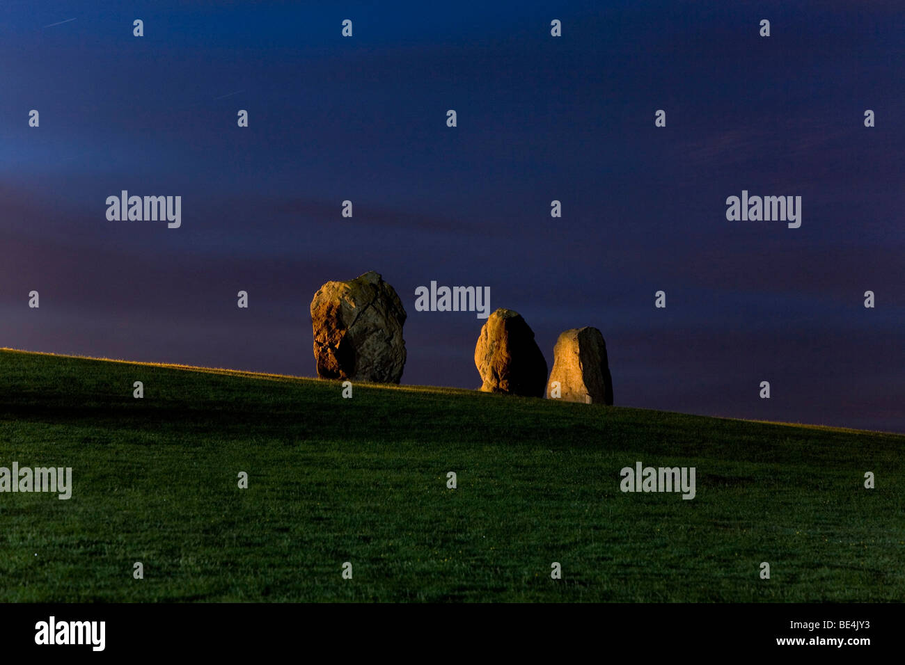 Newgrange ireland burial mound hi-res stock photography and images - Alamy