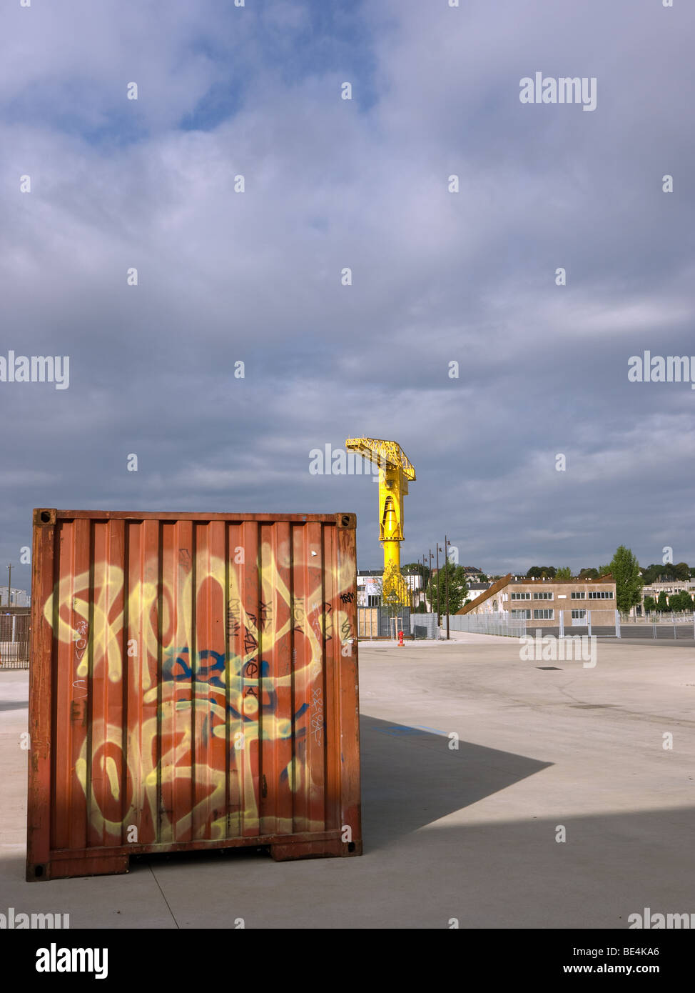 Graffiti covered industry hi-res stock photography and images - Alamy
