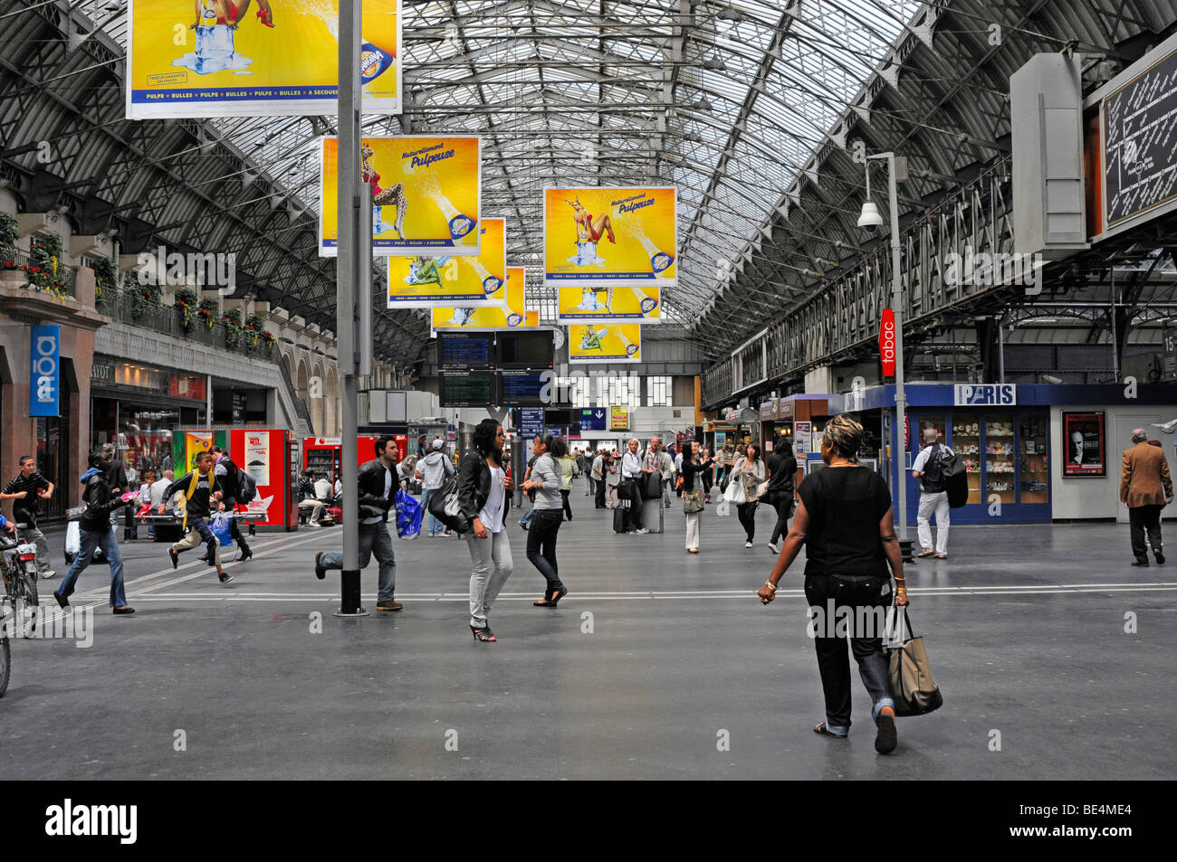 Ost paris hi-res stock photography and images - Alamy