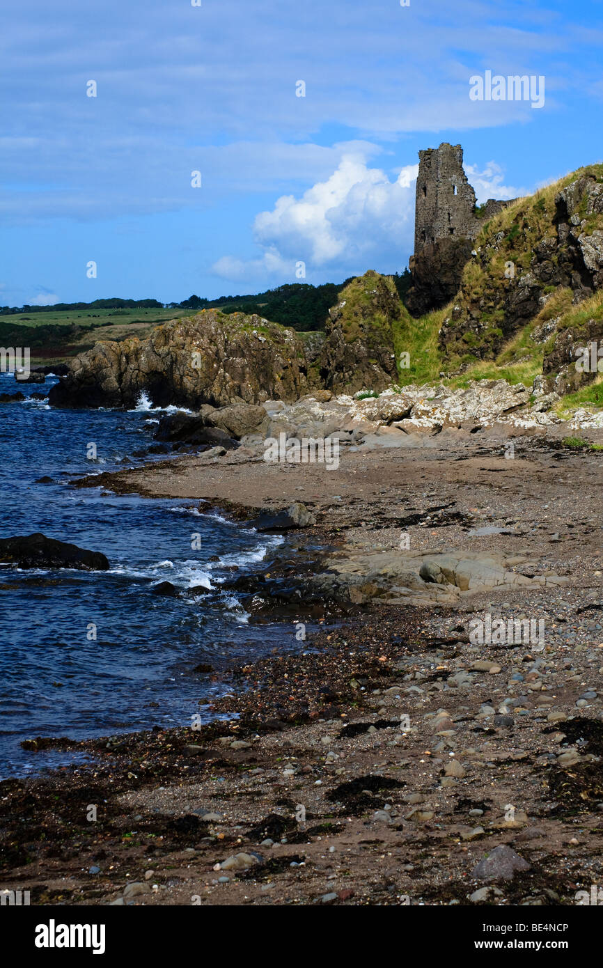 Waters edge castle hi-res stock photography and images - Alamy