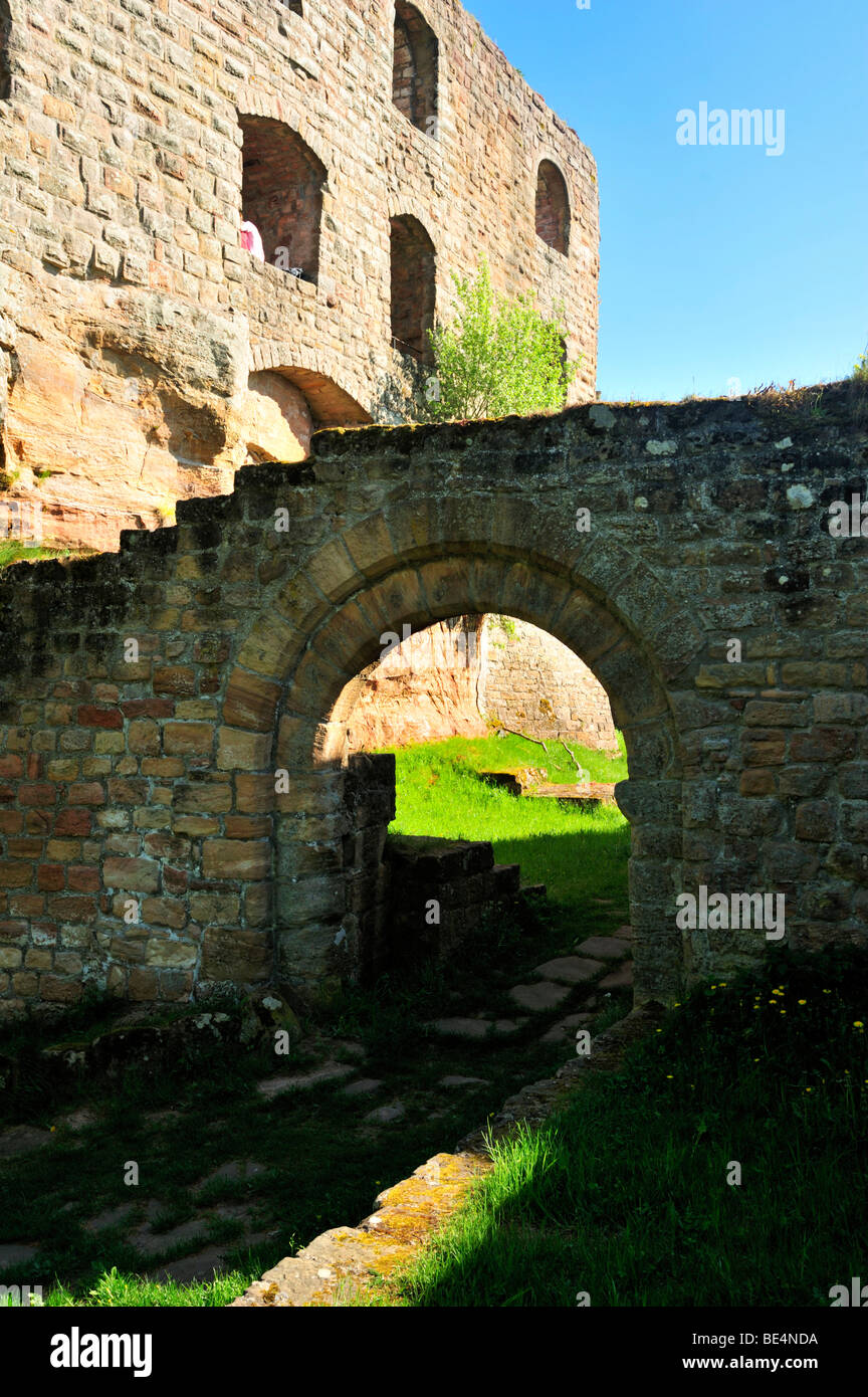 Graefenstein castle ruins, Merzalben, Naturpark Pfaelzerwald nature ...