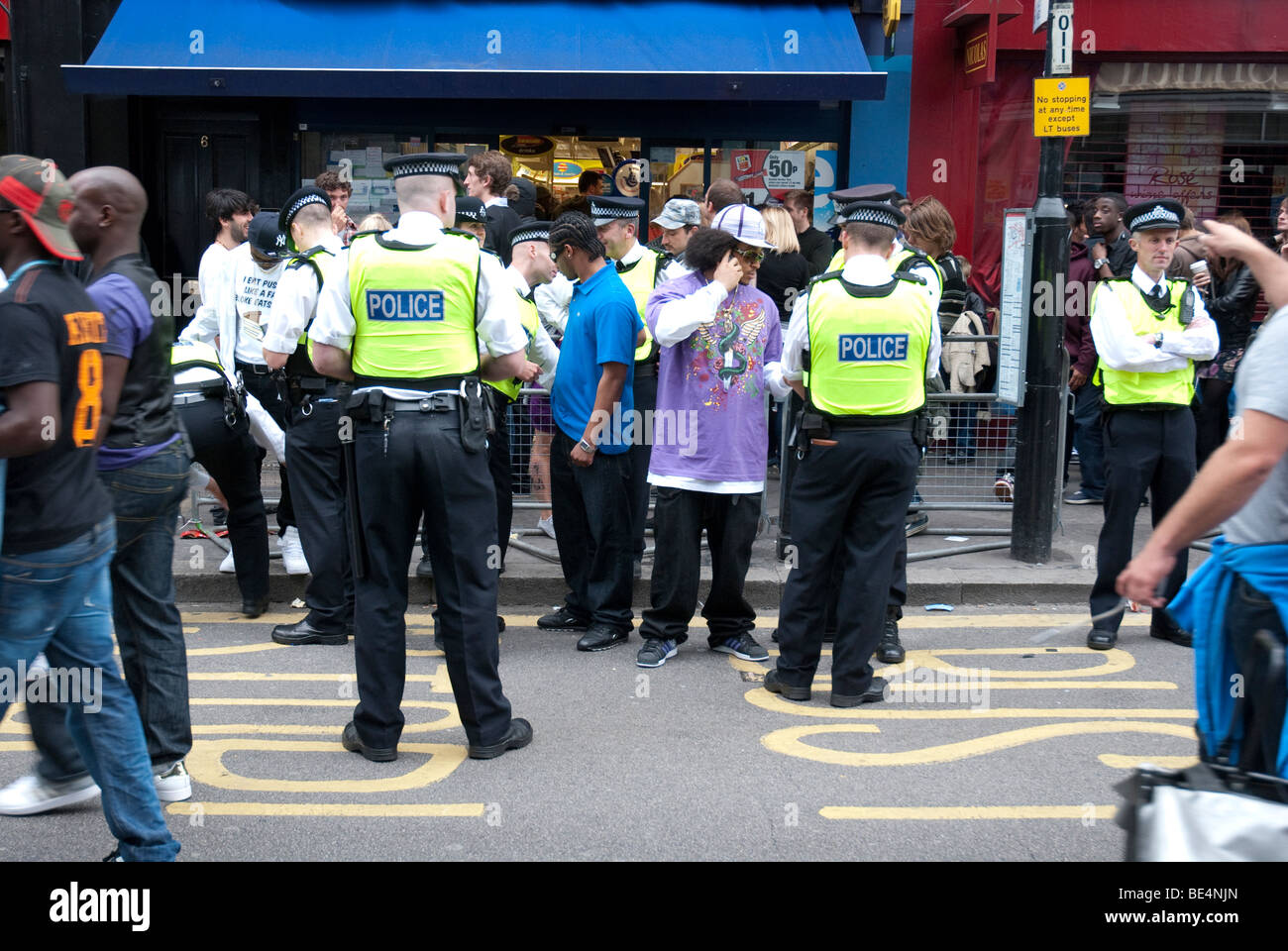 London Metropolitan Police helping tourists and doing security checks ...