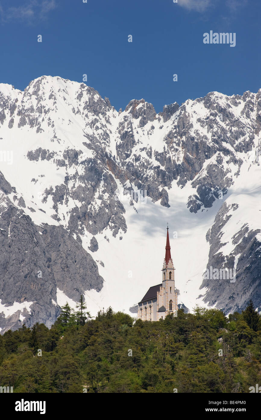 Pilgrimage church Locherboden, Mieminger Kette mountain range ...