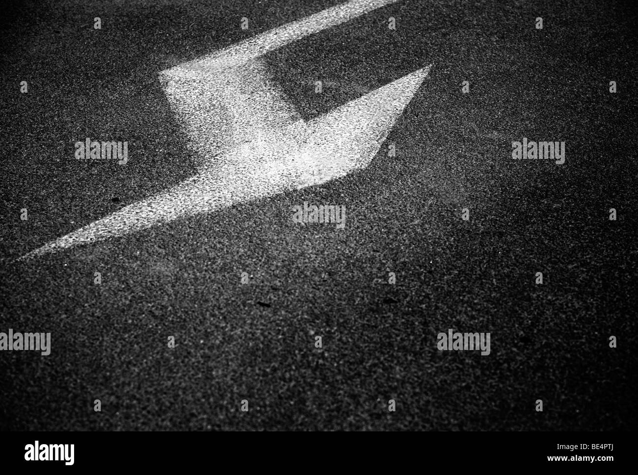 Large arrow hi-res stock photography and images - Alamy