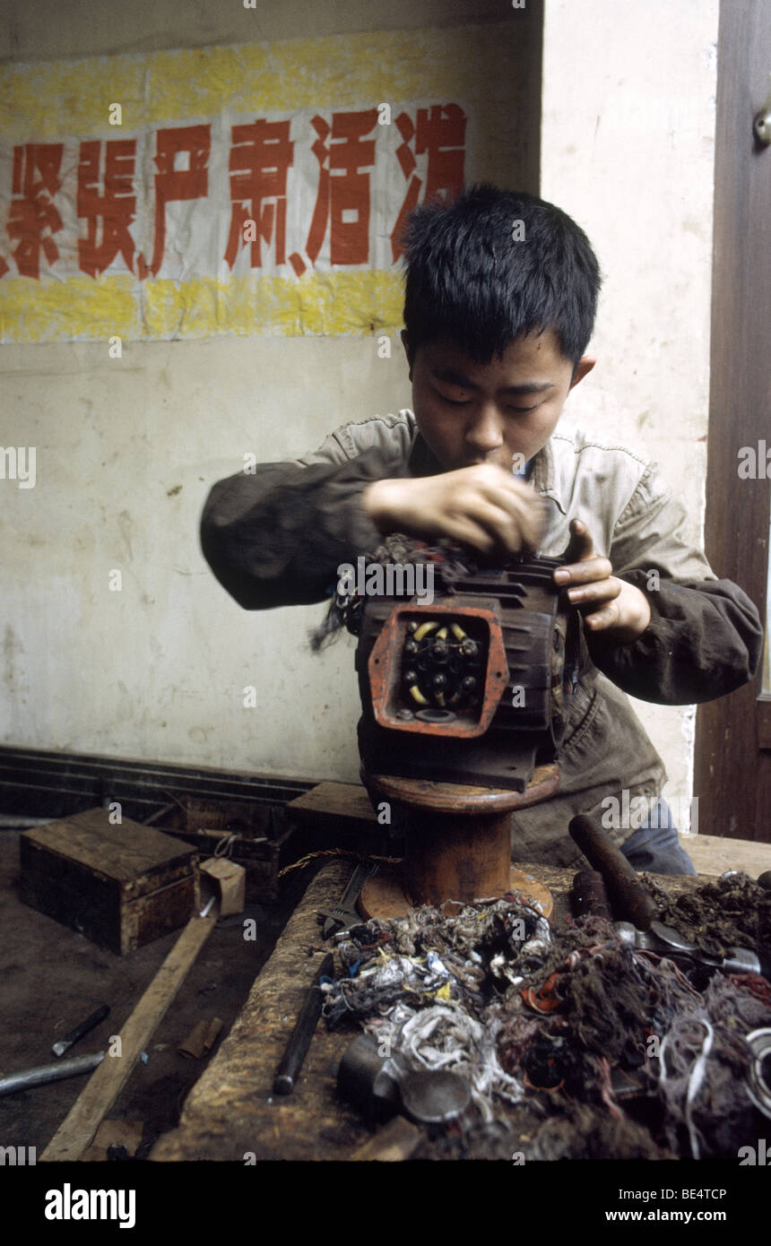 Cultural revolution china shanghai hi-res stock photography and images ...