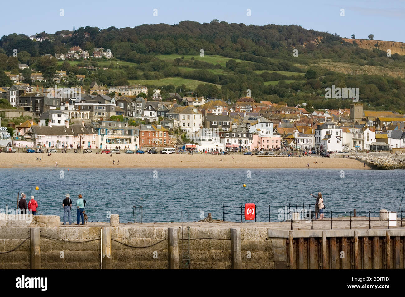 Cobb beach lyme regis dorset hi-res stock photography and images - Alamy