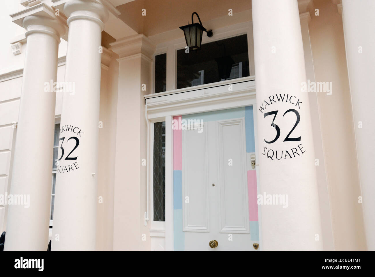 Elegant stucco house in Warwick Square, Pimlico, London, England, UK ...