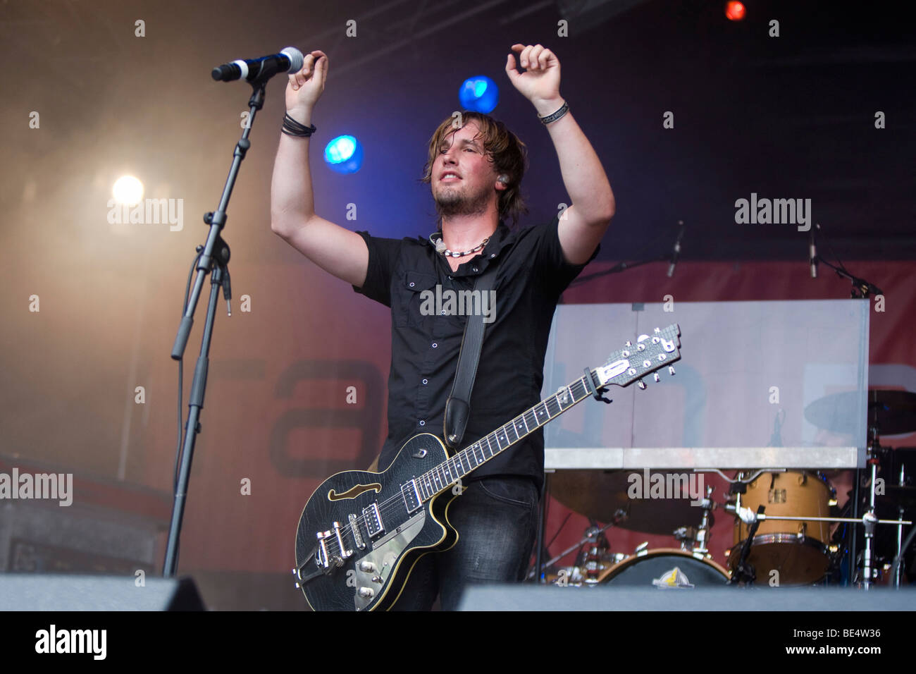 Gitarrist gesang hi-res stock photography and images - Alamy