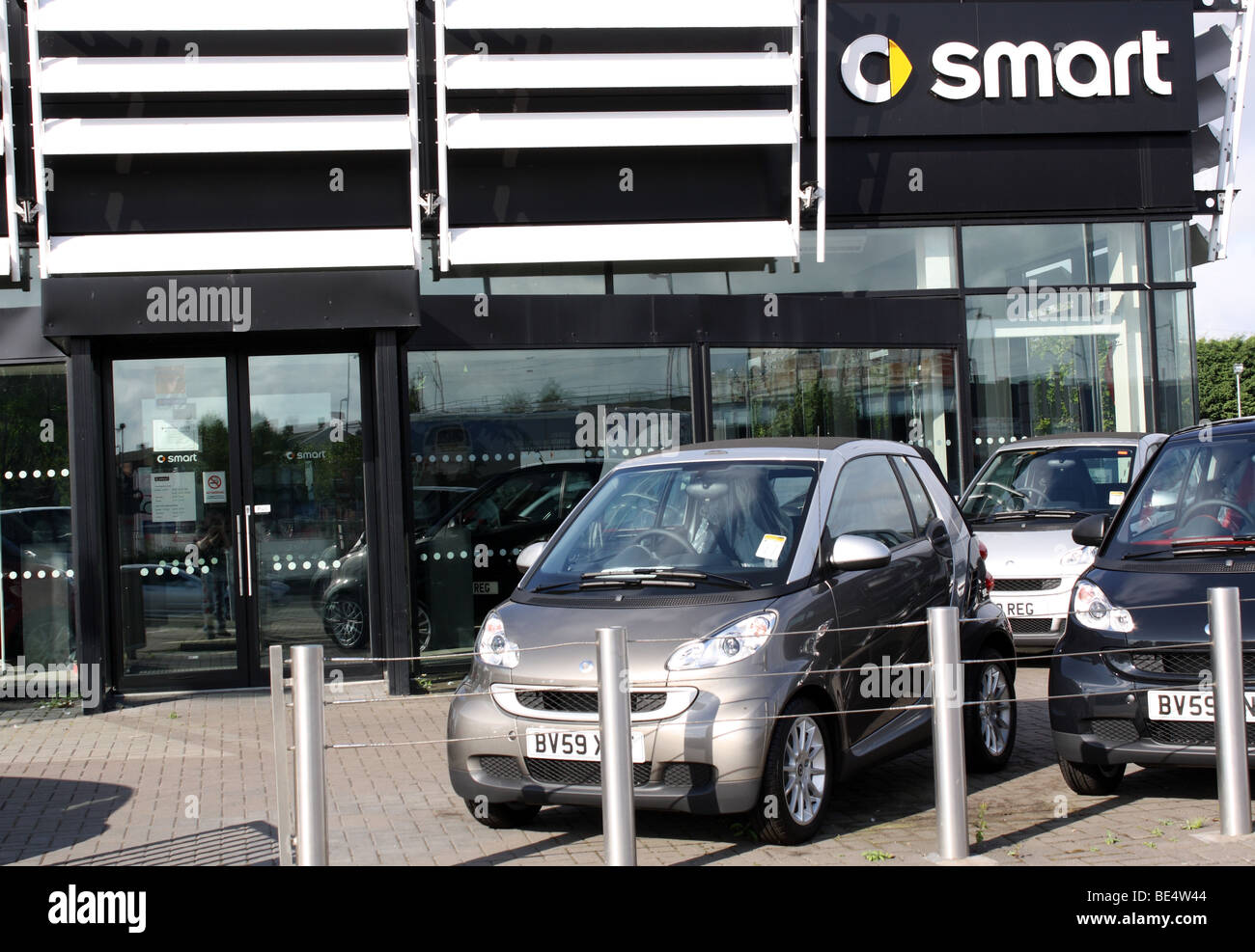 Smart cars hi-res stock photography and images - Alamy
