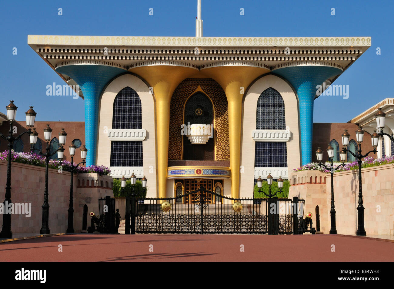 Al Alam Palace of Sultan Qaboos, Muscat, Sultanate of Oman, Arabia ...
