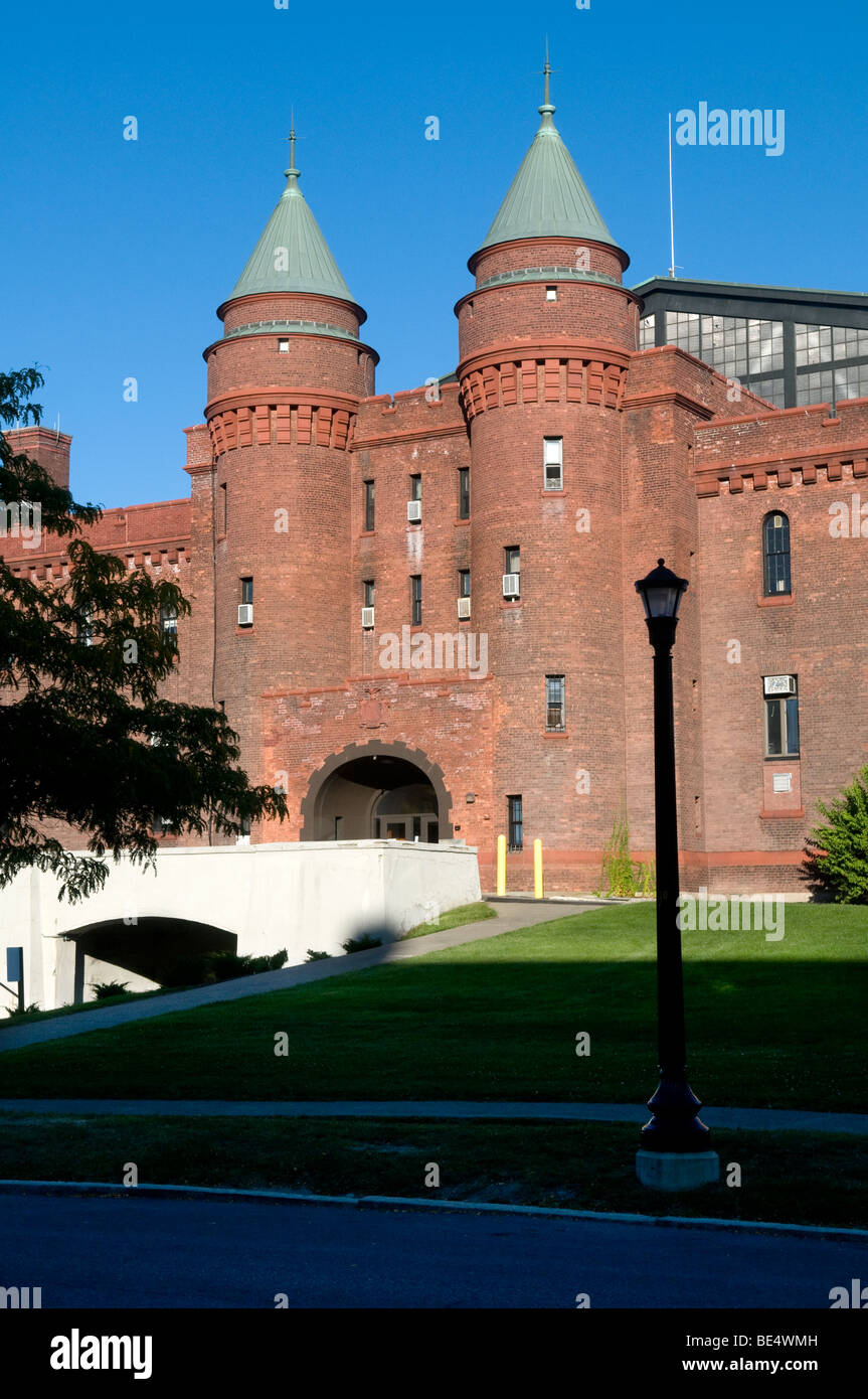 Alumni Sports & Recreational Center at Rensselaer Polytechnic Institute ...