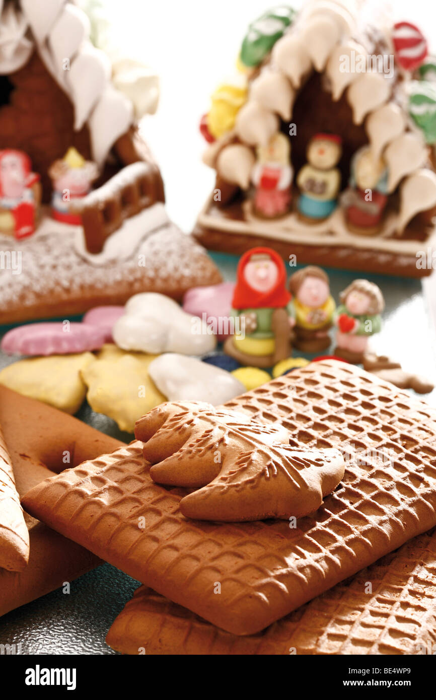 Gingerbread houses, ingredients for DIY Stock Photo - Alamy