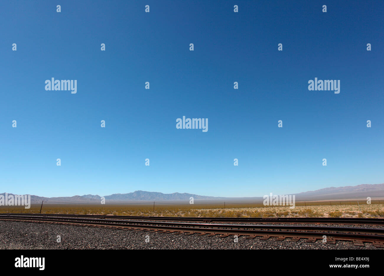 Train Tracks in the Desert Stock Photo - Alamy