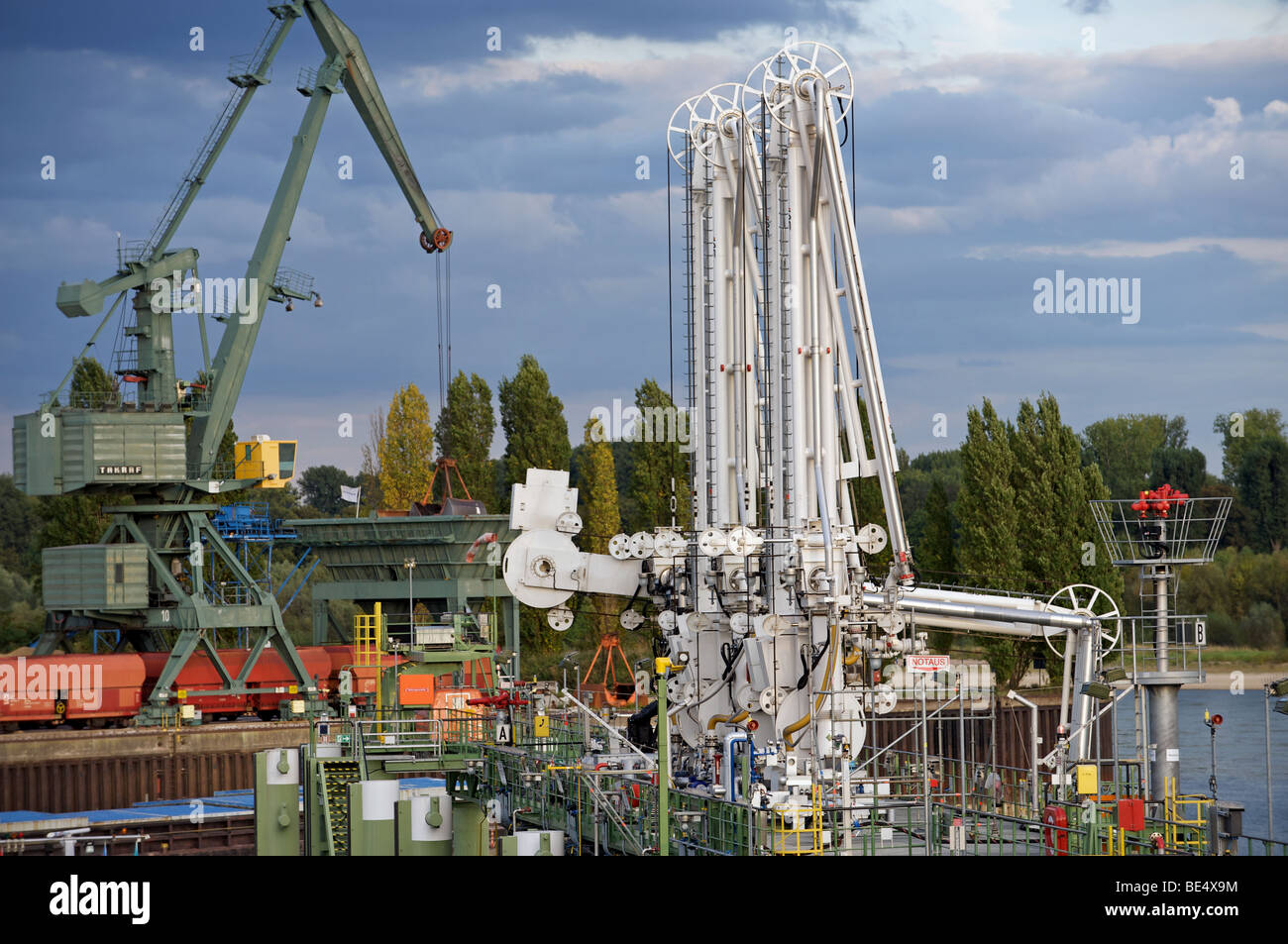 Terminal connectors hi-res stock photography and images - Alamy