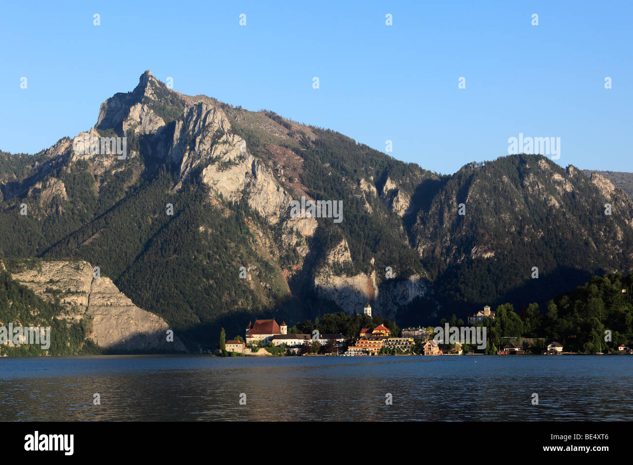 Traunkirchen, Lake Traun, Salzkammergut, Upper Austria, Austria, Europe ...