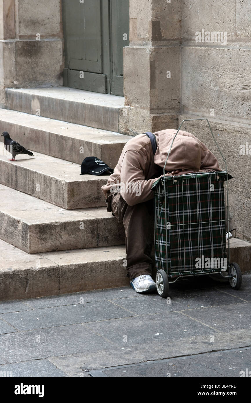 Crying man paris hi-res stock photography and images - Alamy