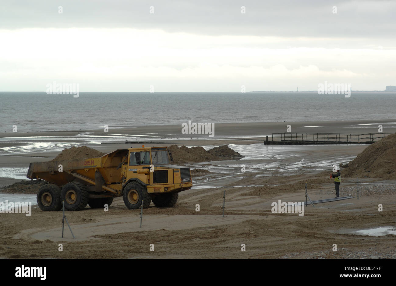 Building sea defences on Hythe beach, Kent Stock Photo - Alamy