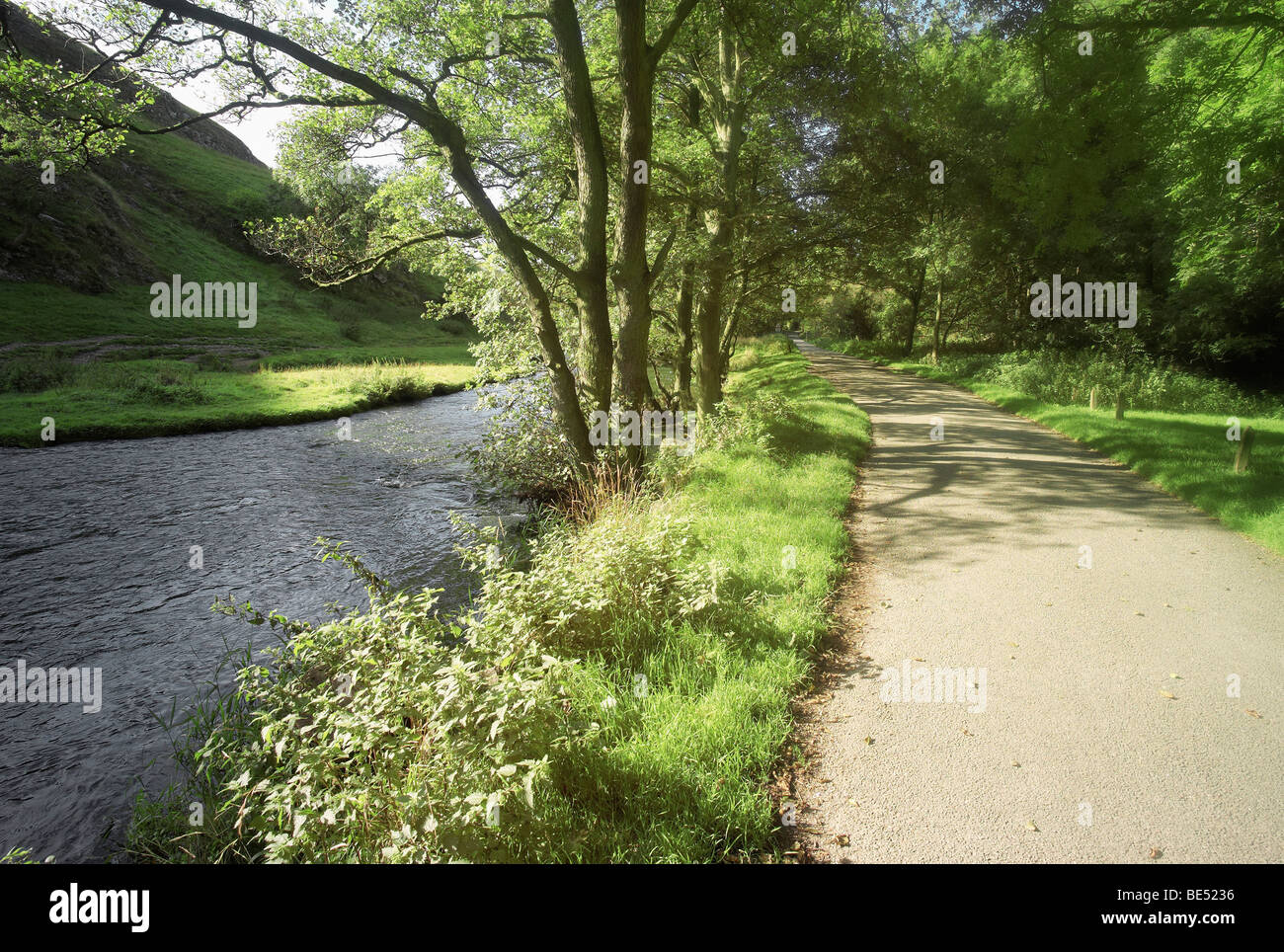 river dove dovedale peak district national park derbyshire ...