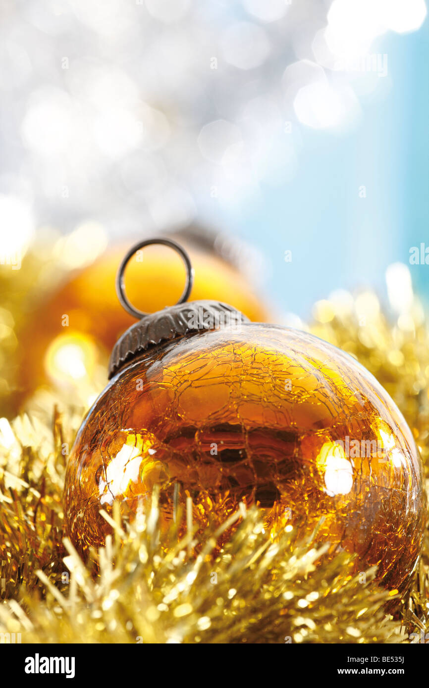 Goldener Ball High Resolution Stock Photography and Images - Alamy