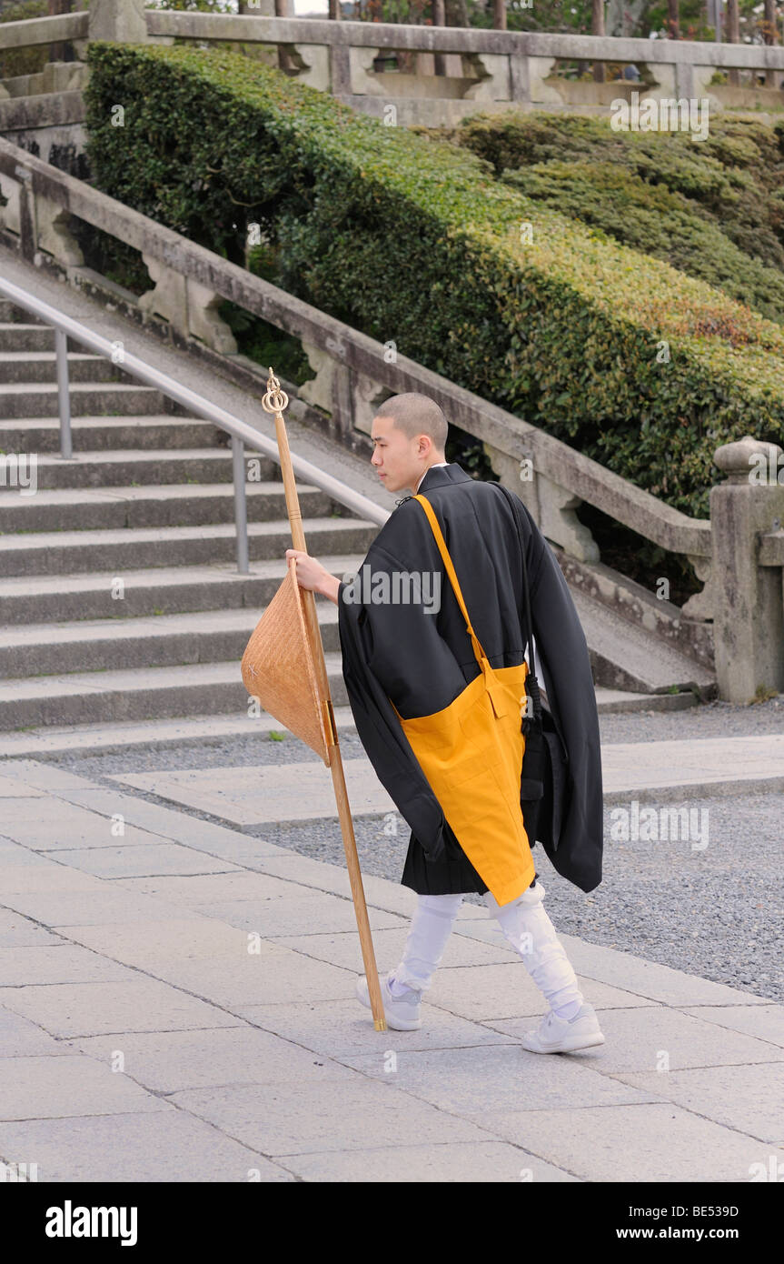 Mendicant monk, Kiyomizu-dera temple, Kyoto, Japan, Asia Stock Photo ...