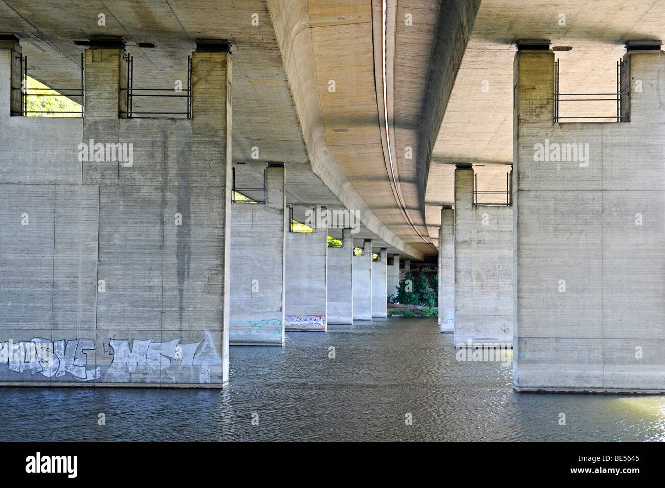 Concrete Pylons High Resolution Stock Photography and Images - Alamy